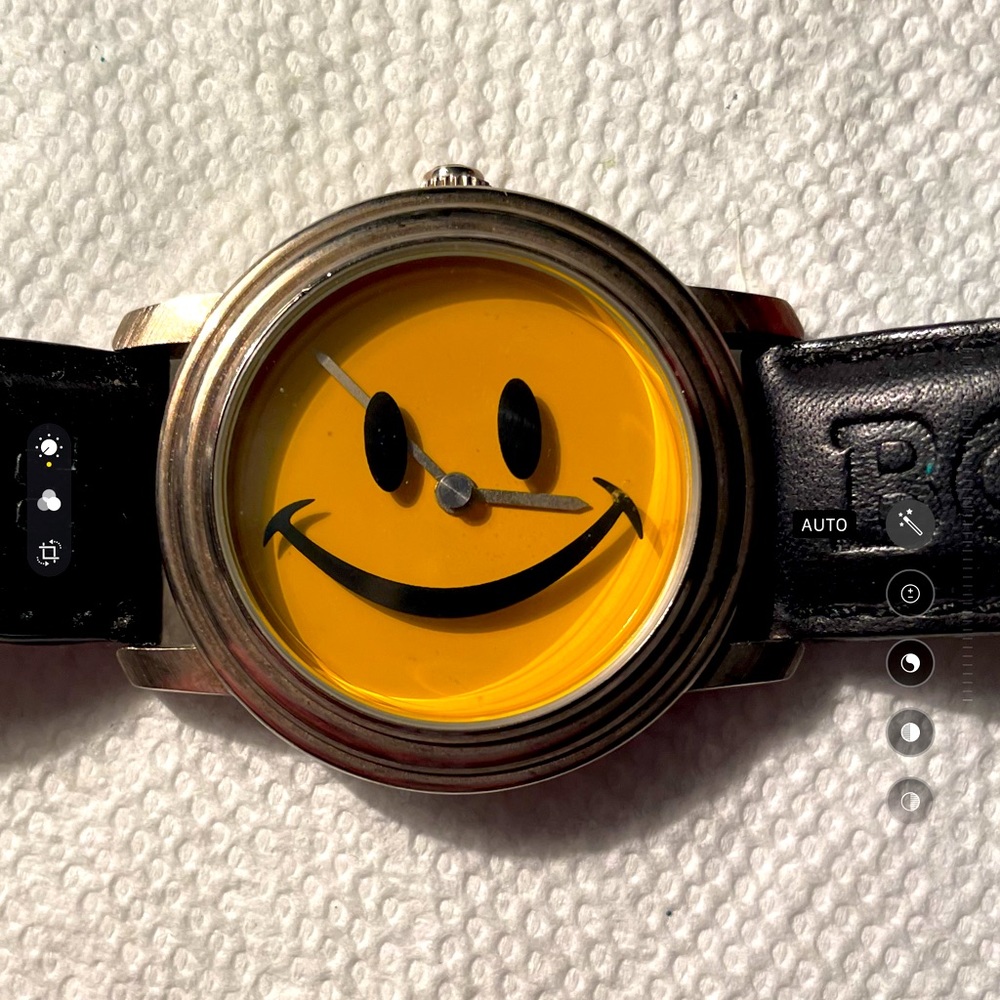 Joe Boxer Vintage Smiley Face Wrist Watch 1995 - Gem